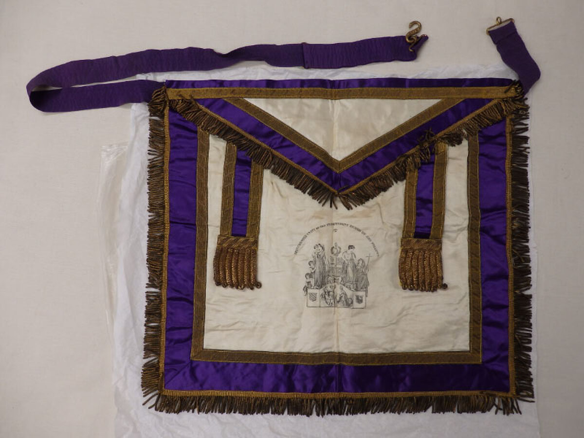Apron - Albury LibraryMuseum Online Collection